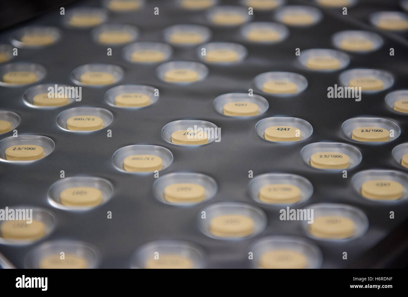 Astrazeneca pills -Fotos und -Bildmaterial in hoher Auflösung – Alamy