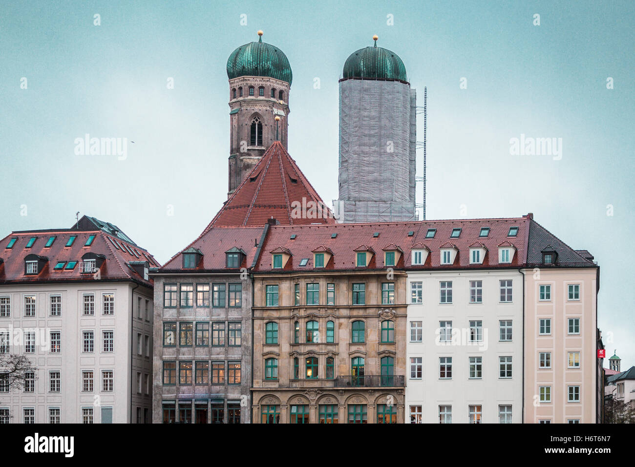 Münchner gebäude -Fotos und -Bildmaterial in hoher Auflösung – Alamy