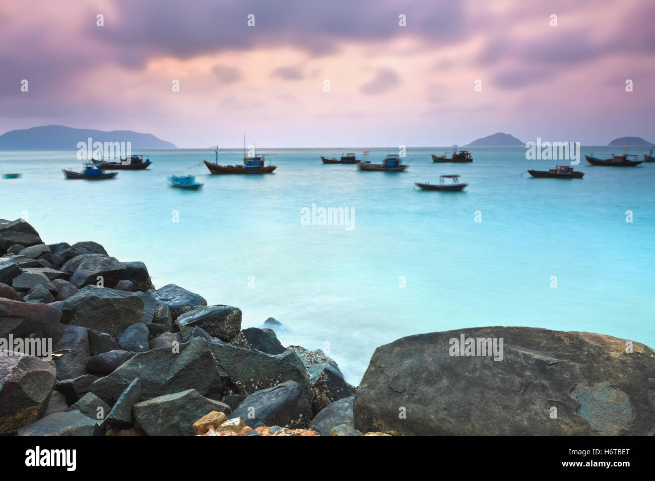 Sonnenaufgang sonnenuntergang -Fotos und -Bildmaterial in hoher ...