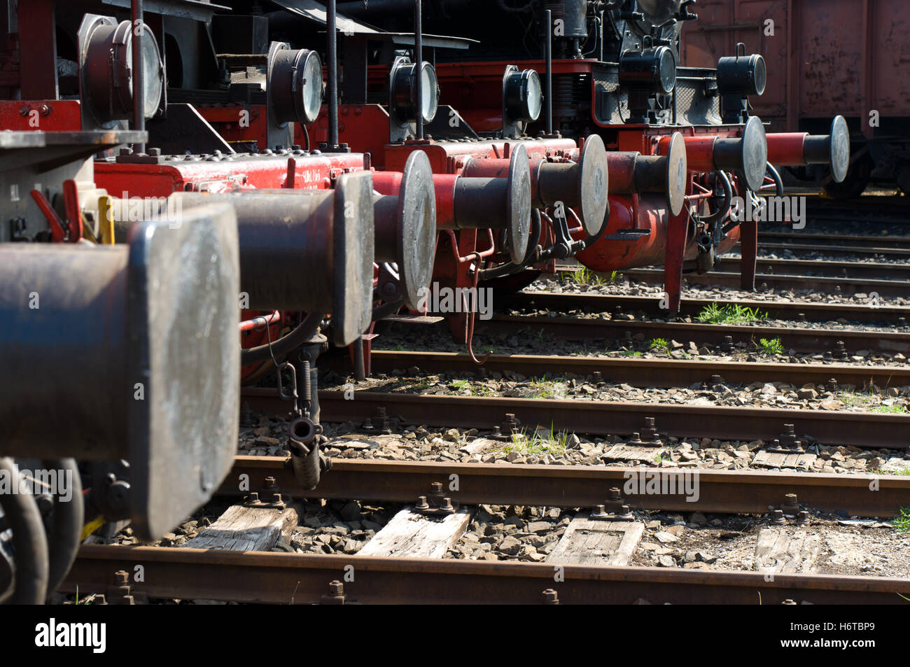 Logistics transporting -Fotos und -Bildmaterial in hoher Auflösung – Alamy