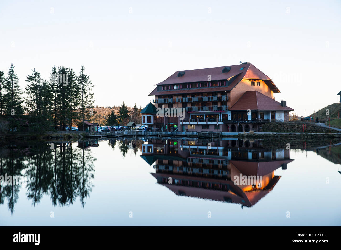 Hotel mummelsee -Fotos und -Bildmaterial in hoher Auflösung – Alamy