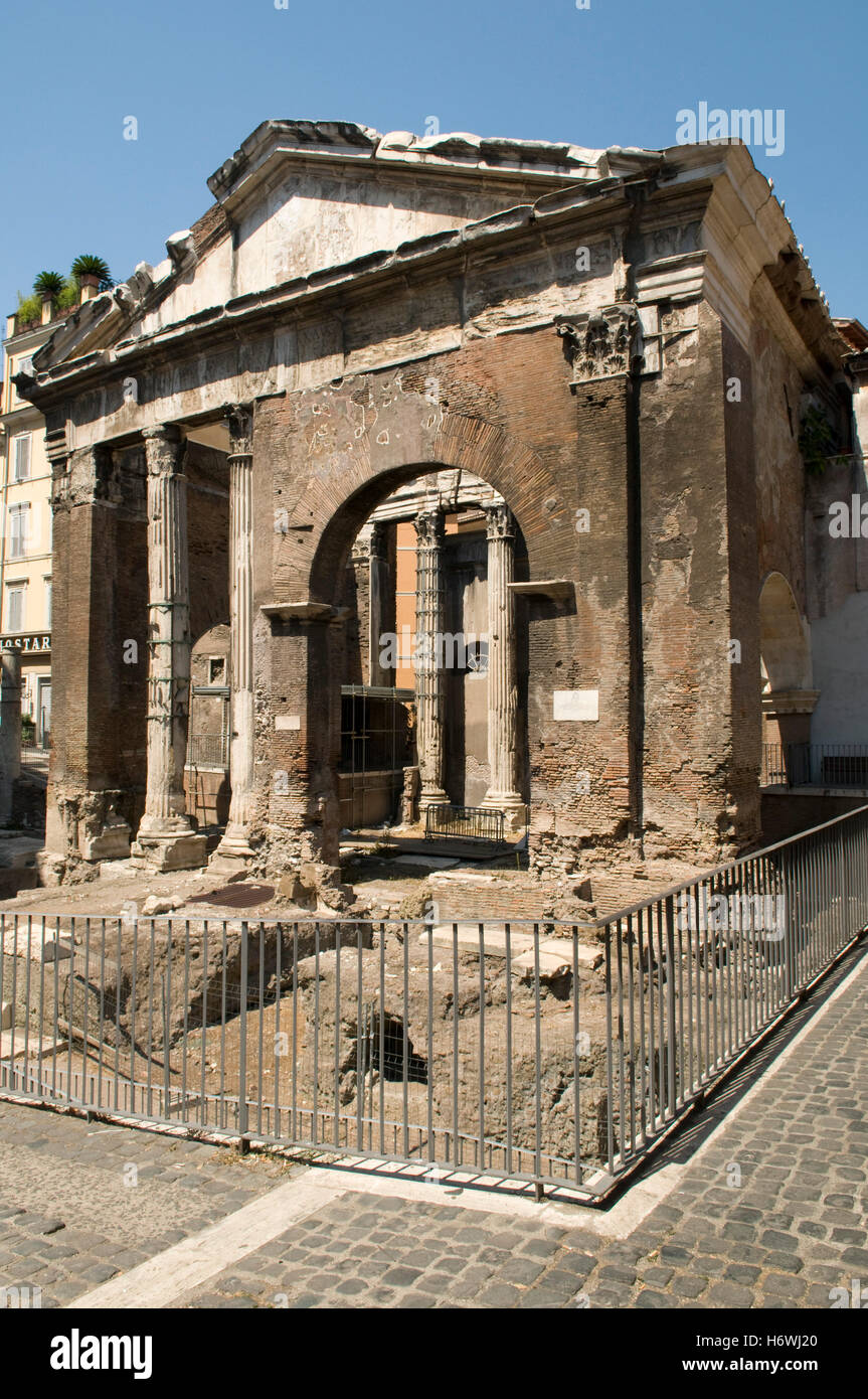 The porticus octaviae portico of octavia -Fotos und -Bildmaterial in ...