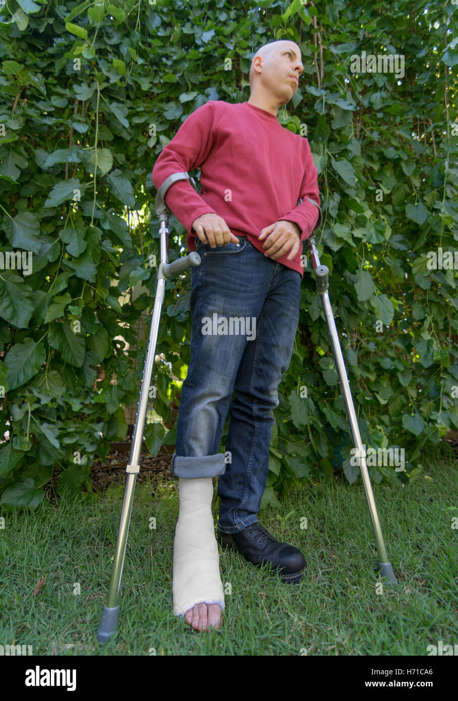 Fuß in gips mann Stockfotos und -bilder Kaufen - Alamy