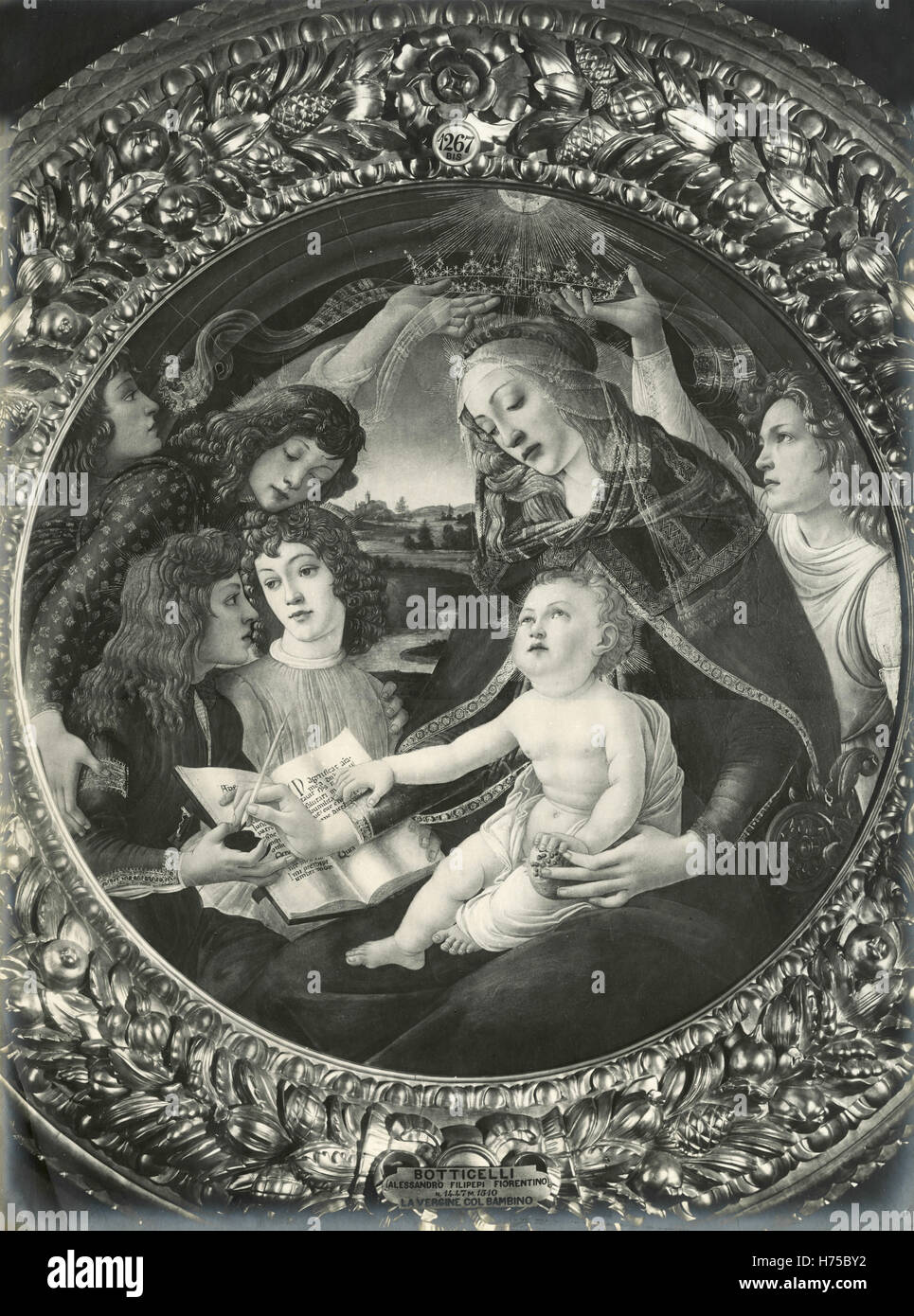 Madonna mit Kind und Engeln, gemalt von Botticelli, Italien Stockfotografie - Alamy