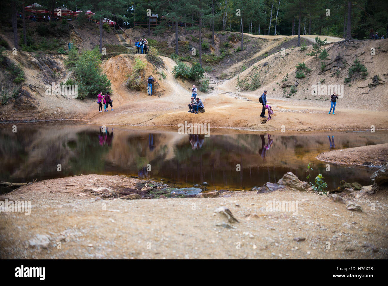 Rote seen mit mineralien -Fotos und -Bildmaterial in hoher Auflösung ...