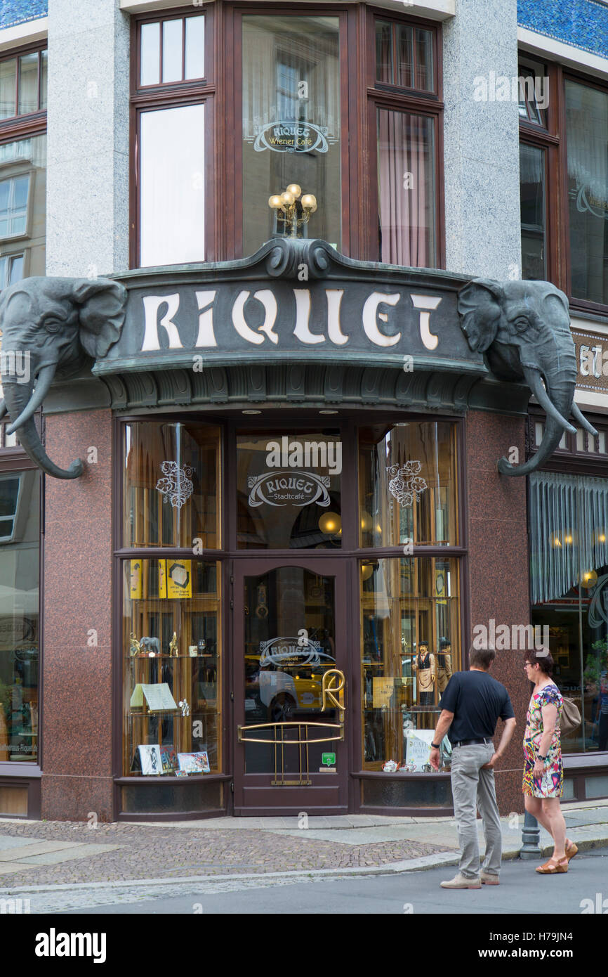 Kaffeehaus riquet -Fotos und -Bildmaterial in hoher Auflösung – Alamy