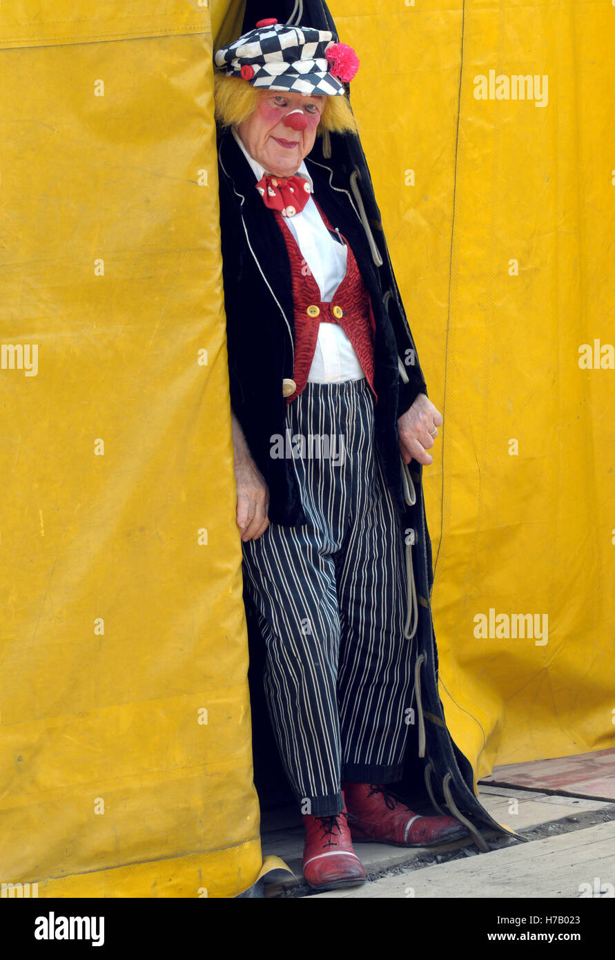 Dpa russian clown oleg popov -Fotos und -Bildmaterial in hoher ...