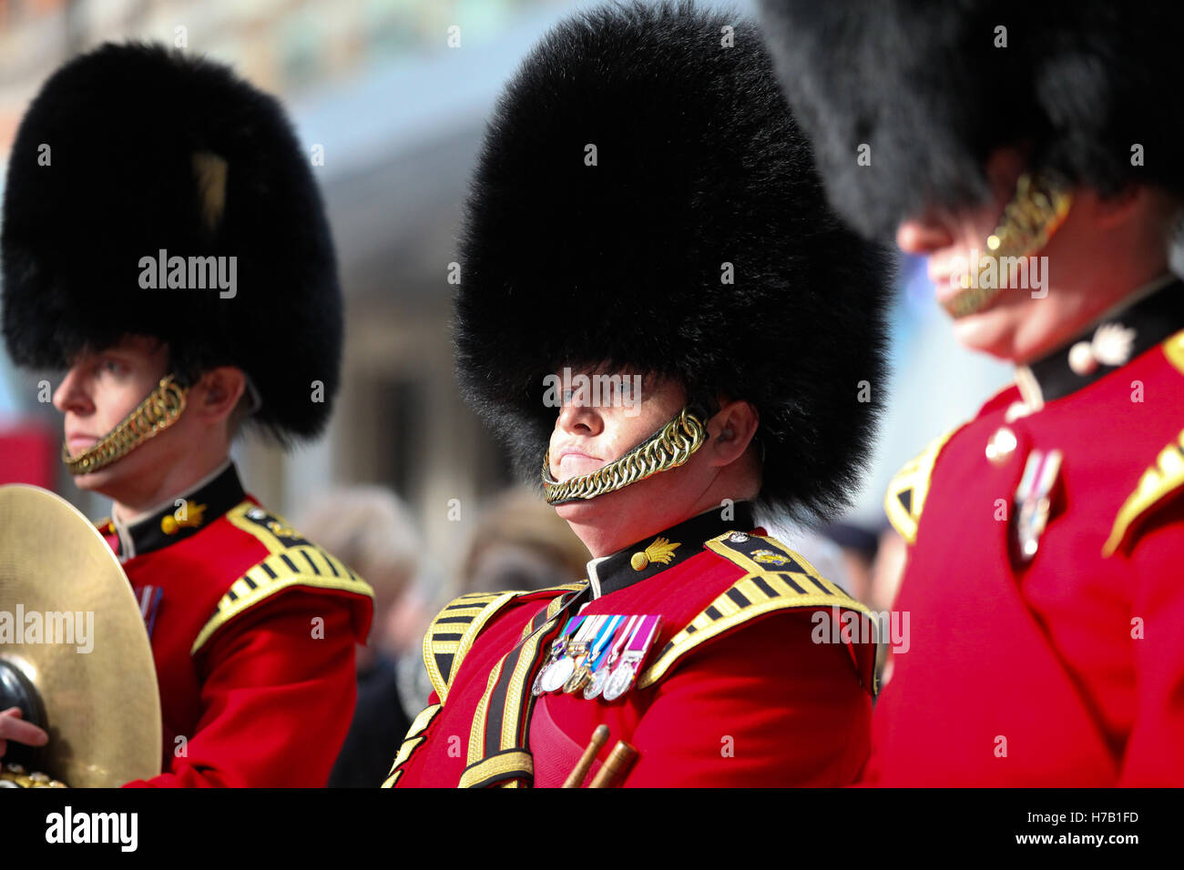 Waterloo Station, London, UK 3. November 2016 - die Band der Grenadier ...