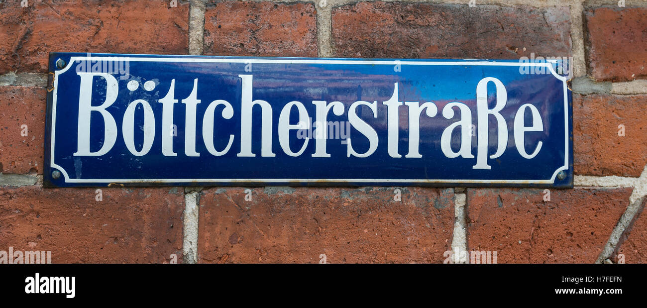 Schild zur bottcherstrasse -Fotos und -Bildmaterial in hoher Auflösung ...