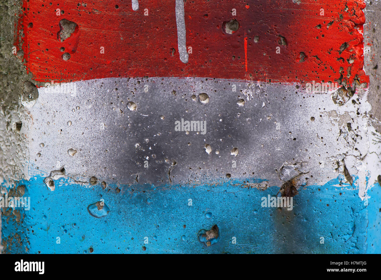 Rot weiß-blauen Flagge gemalt auf der Wand - diese Kombination von ...