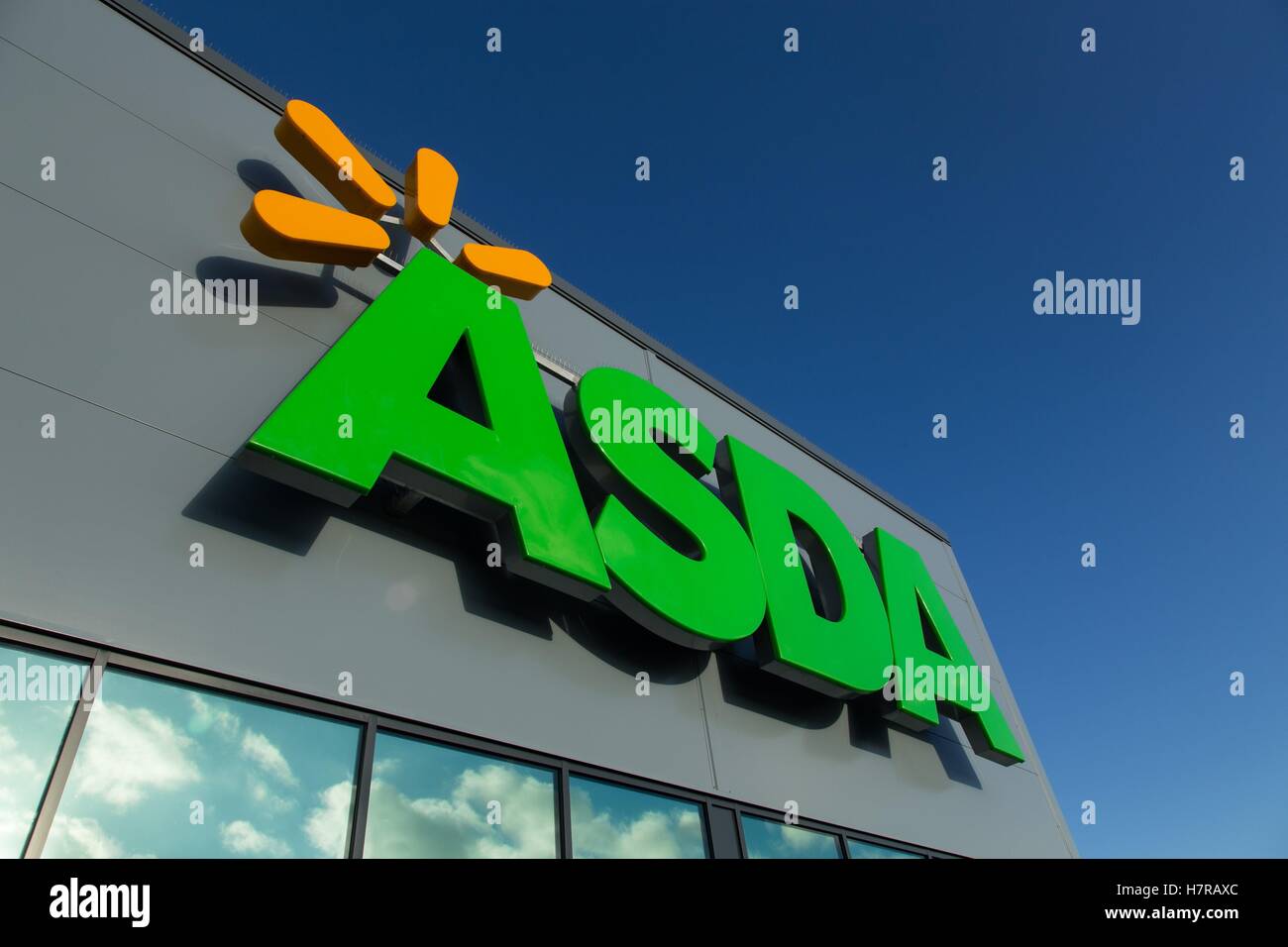 George bei asda -Fotos und -Bildmaterial in hoher Auflösung – Alamy