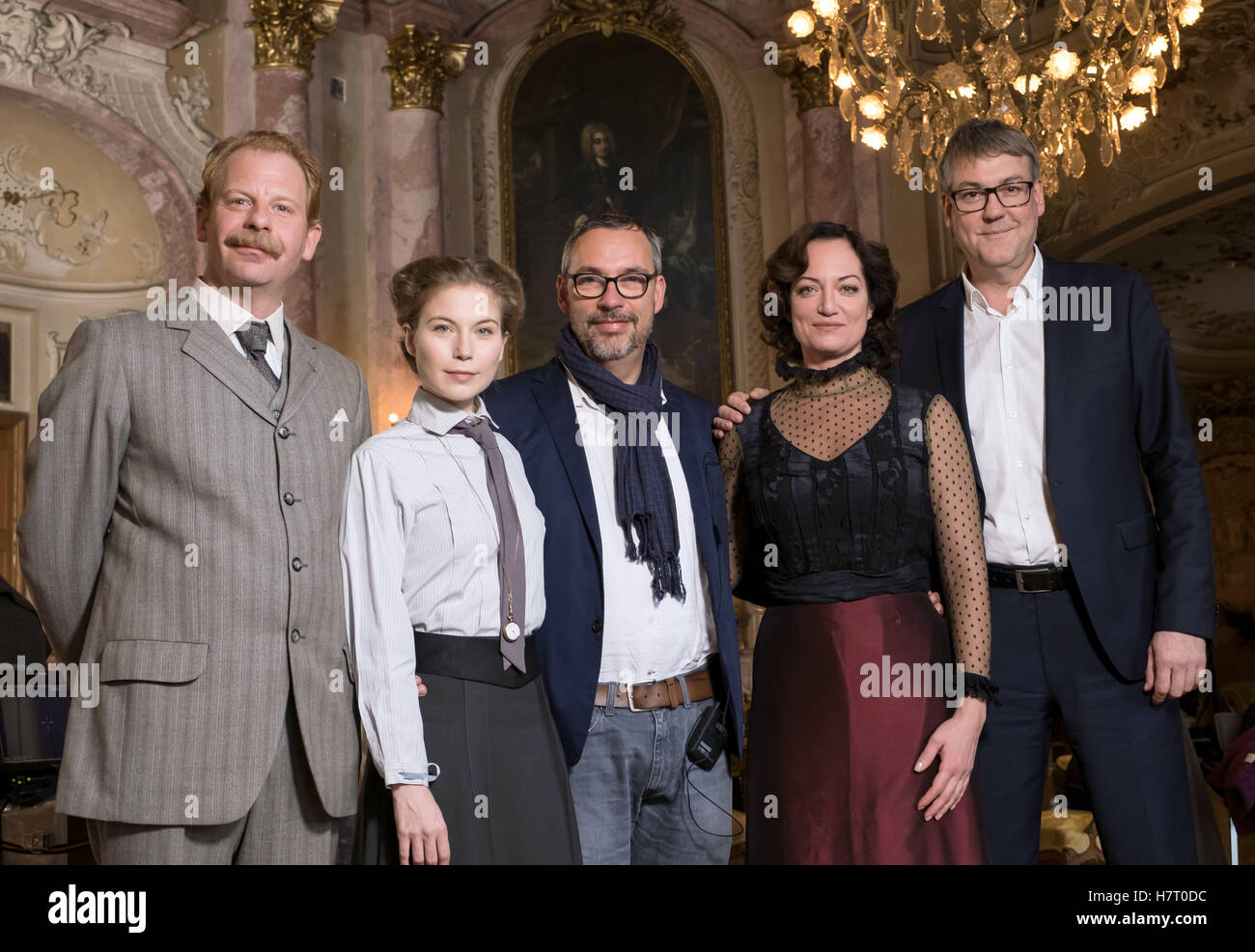 Bueckenburg, Deutschland. 8. November 2016. Die Schauspieler Patrick ...
