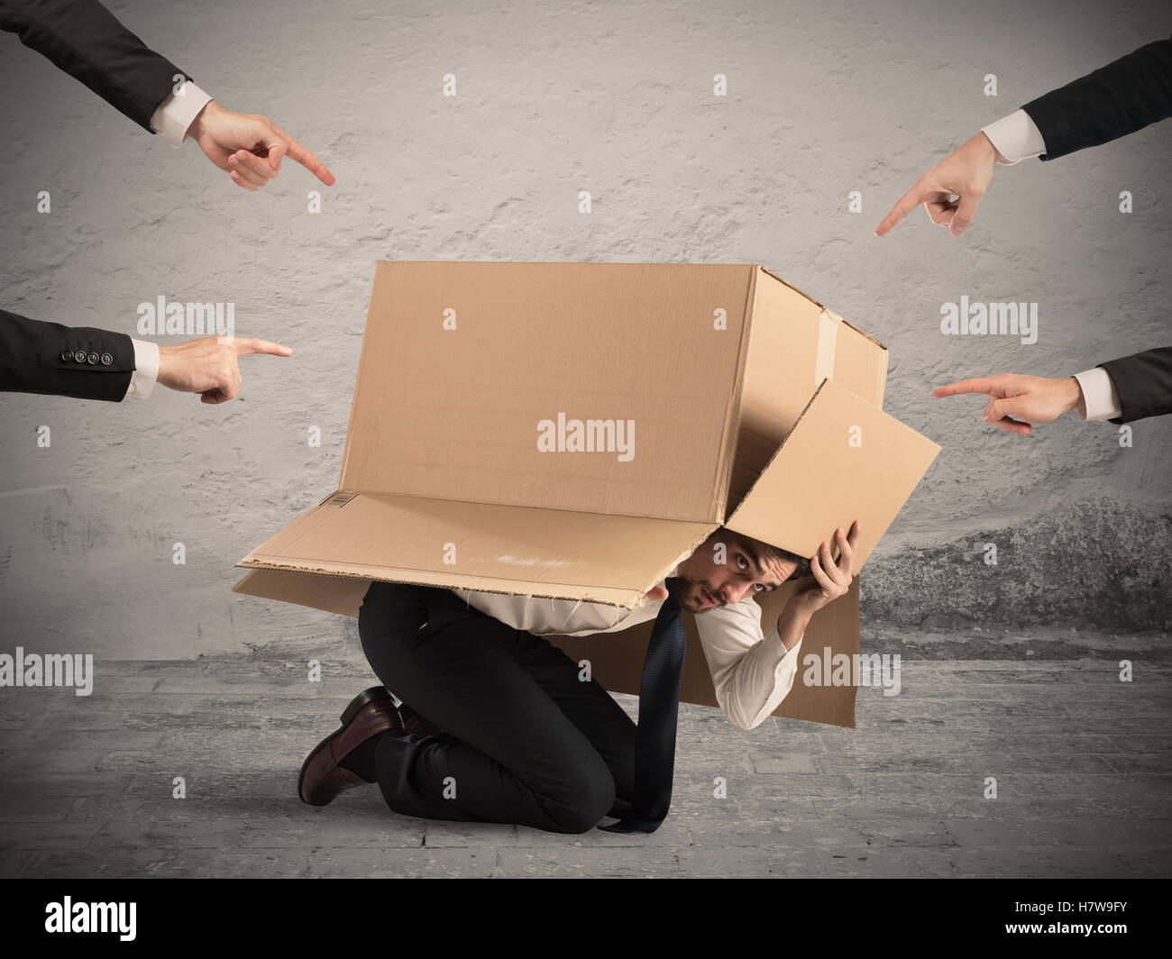 Schuldiger mitarbeiter -Fotos und -Bildmaterial in hoher Auflösung – Alamy