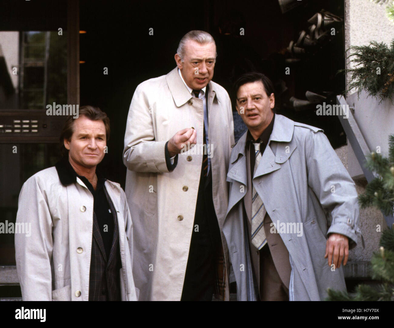 DERRICK: Nachtstreife, D 1987, Regie: Dietrich Haugk, FRITZ WEPPER ...