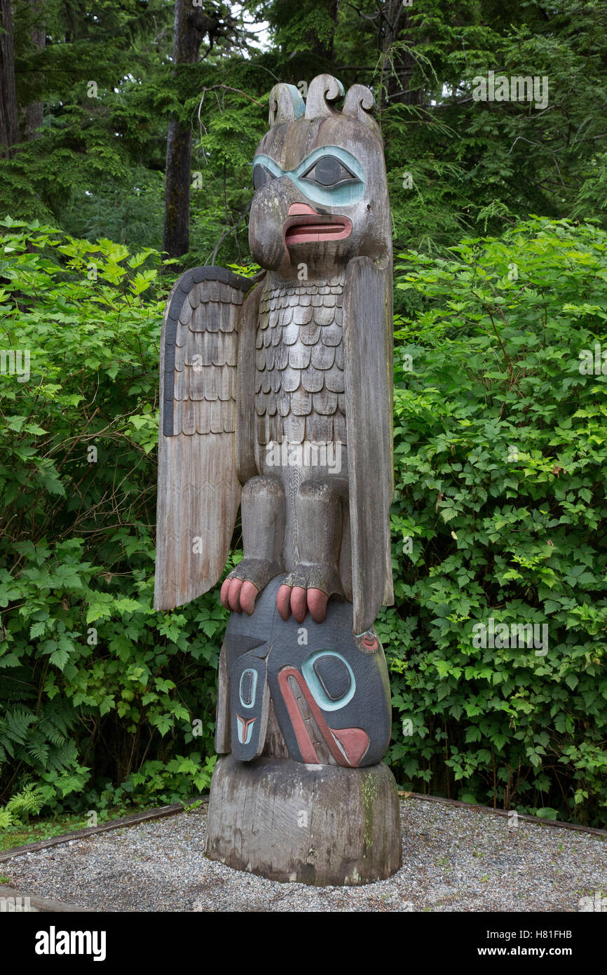 Thunderbird und Wal-Totem, Haida Mortuary Pole Totem Bight State ...