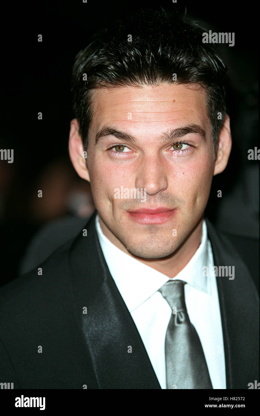 Eddie cibrian 2000 -Fotos und -Bildmaterial in hoher Auflösung – Alamy