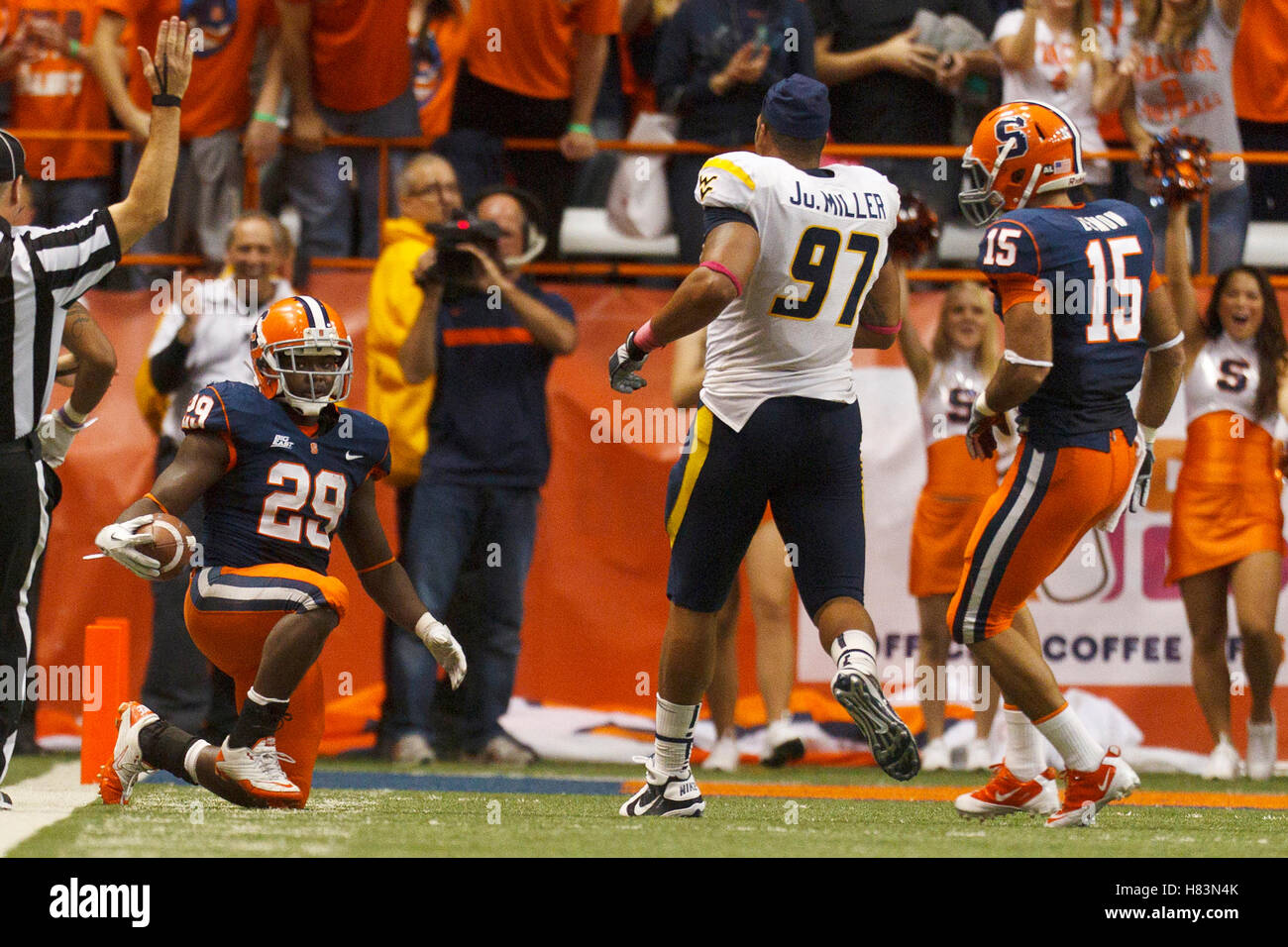 Okt 21, 2011; Syracuse NY, USA; Syrakus orange zurück laufen antwon ...
