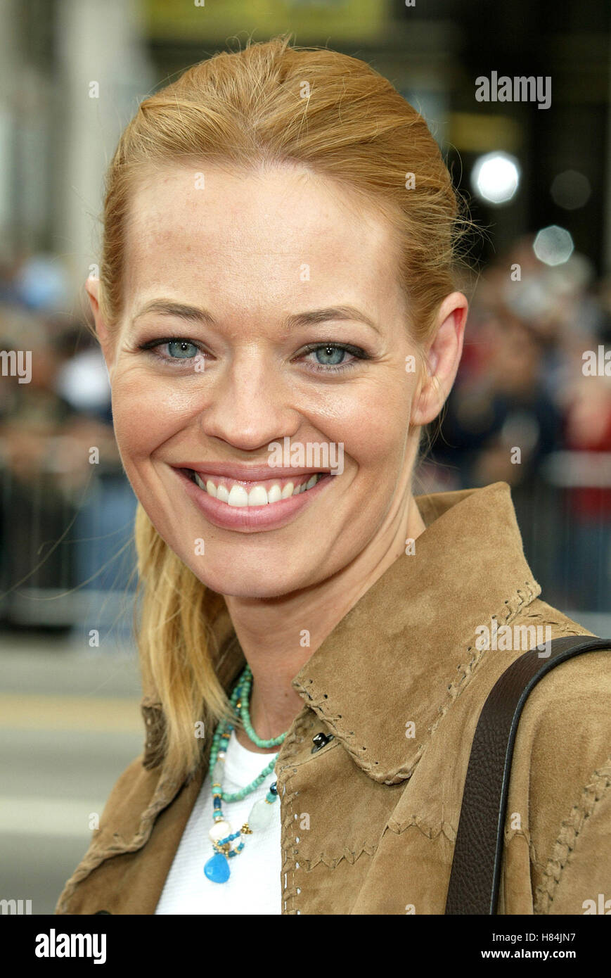 JERI RYAN SCOOBY-DOO Welt PREMIERE GRAUMANS CHINESE THEATRE HOLLYWOOD ...
