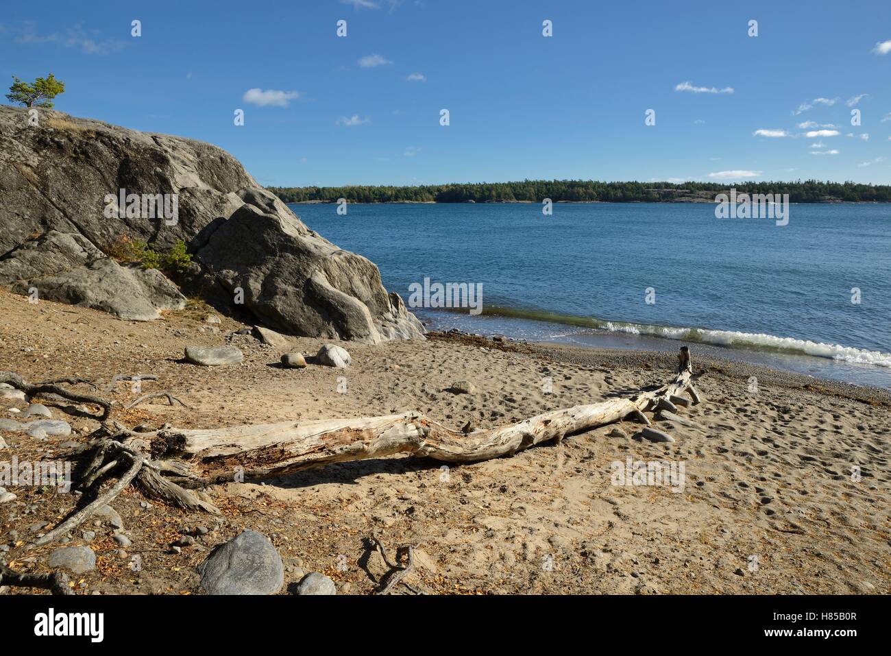 Kieselstrand strand -Fotos und -Bildmaterial in hoher Auflösung – Alamy