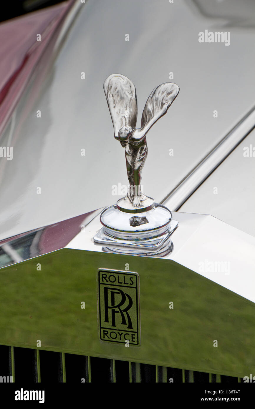 Oldtimer Rolls Royce Auto mit der berühmten Flying Lady emblem ...