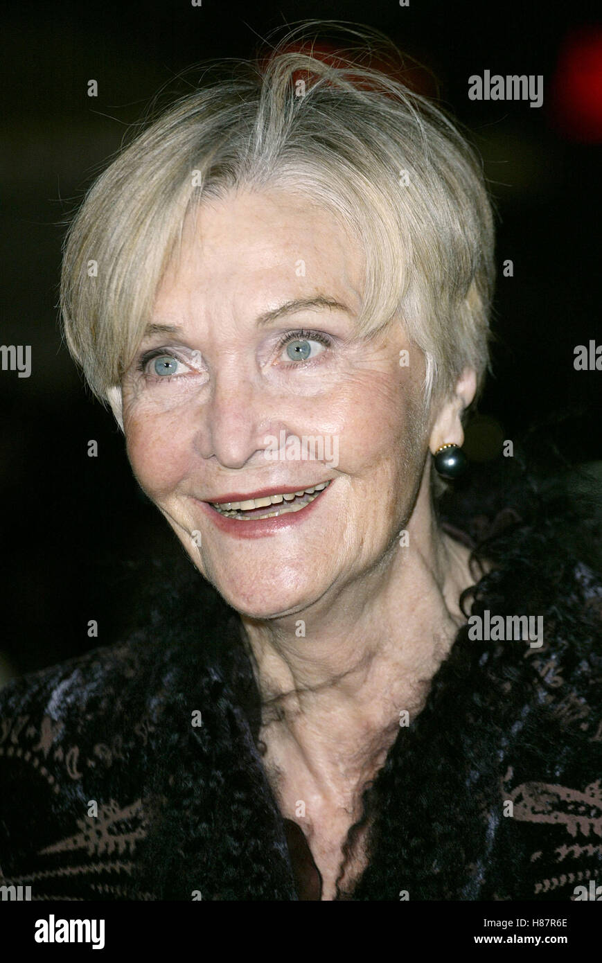 Sheila hancock -Fotos und -Bildmaterial in hoher Auflösung – Alamy