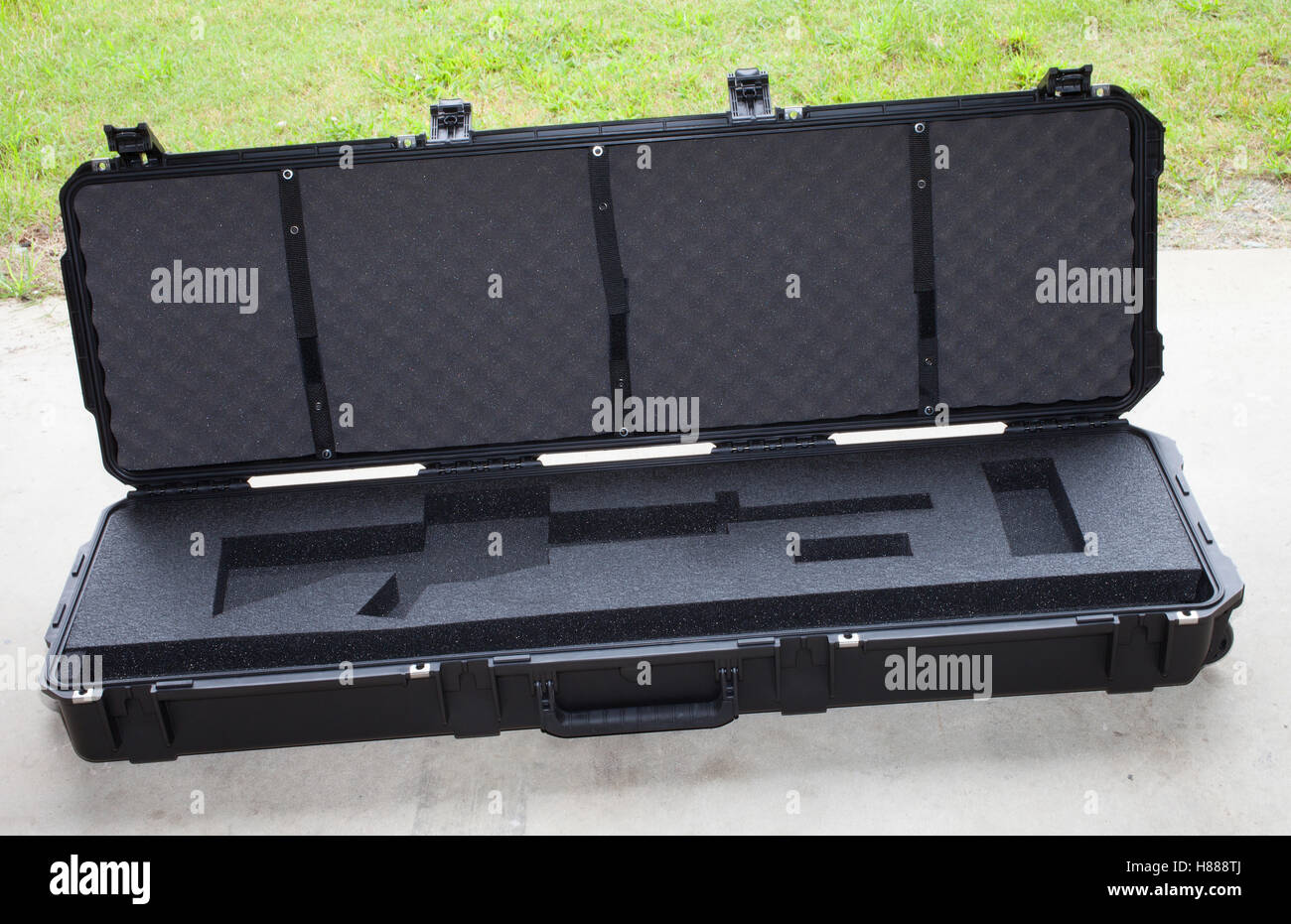 Gewehr koffer -Fotos und -Bildmaterial in hoher Auflösung – Alamy