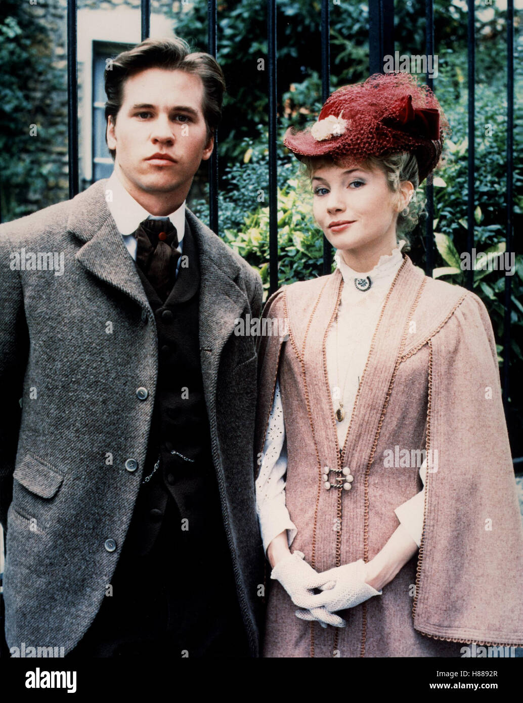 The murders in the rue morgue -Fotos und -Bildmaterial in hoher ...