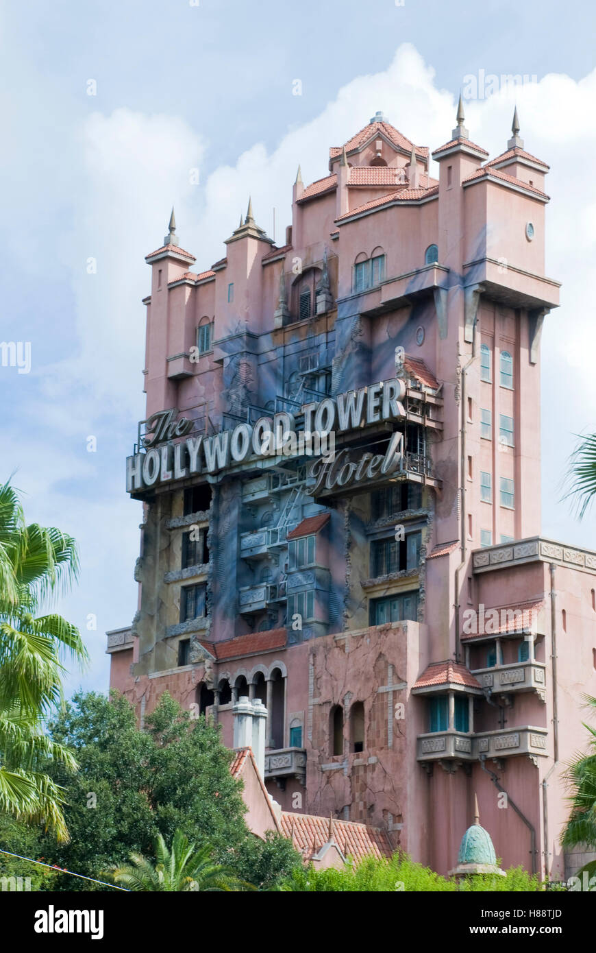 Tower of Terror in Disneys Hollywood Studios, Walt Disney World Resort ...