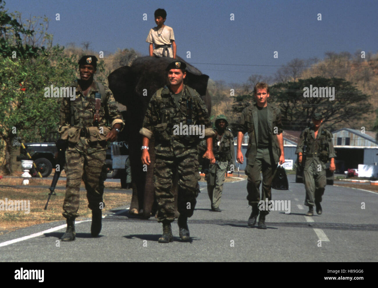 Operation Dumbo, (die OPERATION DUMBO DROP) USA 1995, Regie: Simon ...