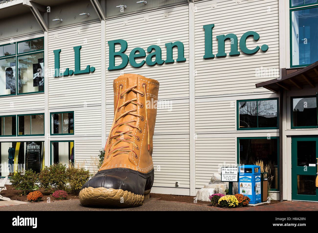 L l bean store -Fotos und -Bildmaterial in hoher Auflösung – Alamy