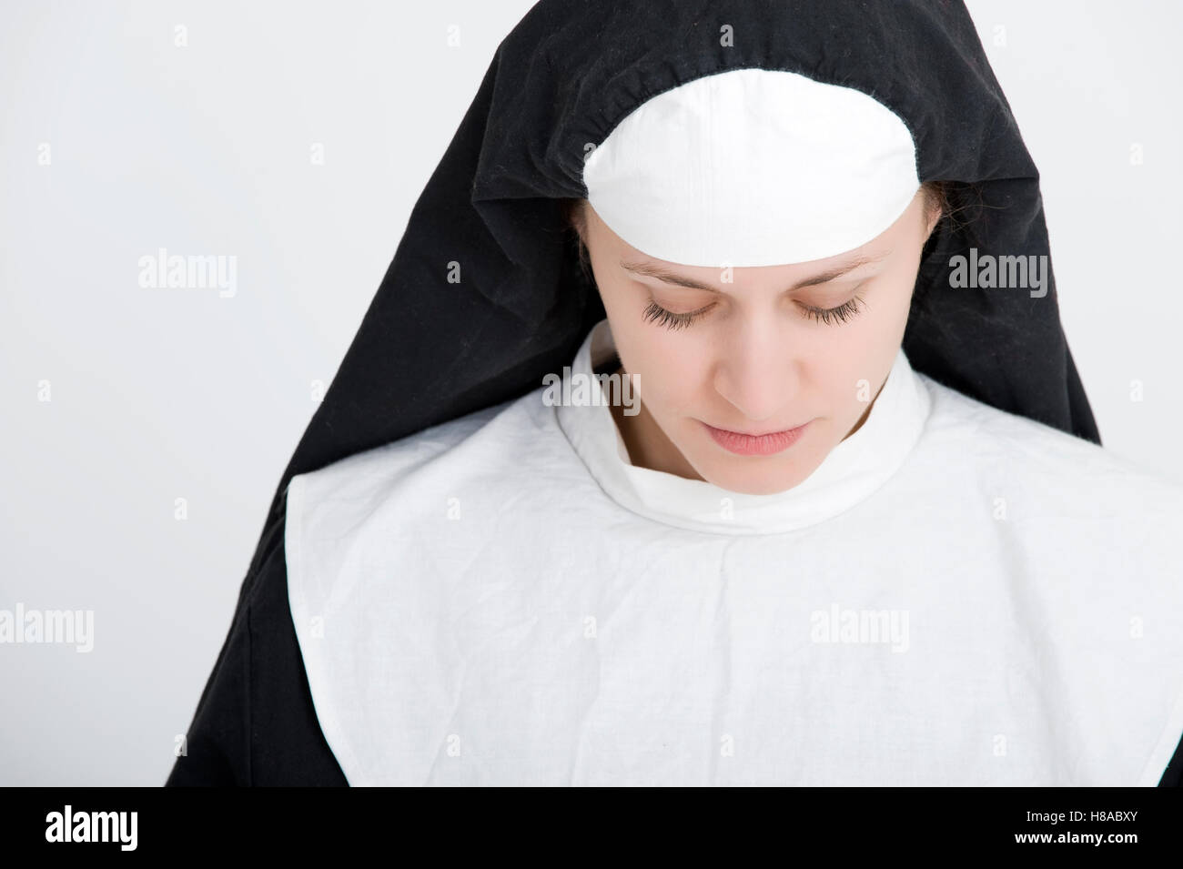 Eine junge nonne -Fotos und -Bildmaterial in hoher Auflösung – Alamy