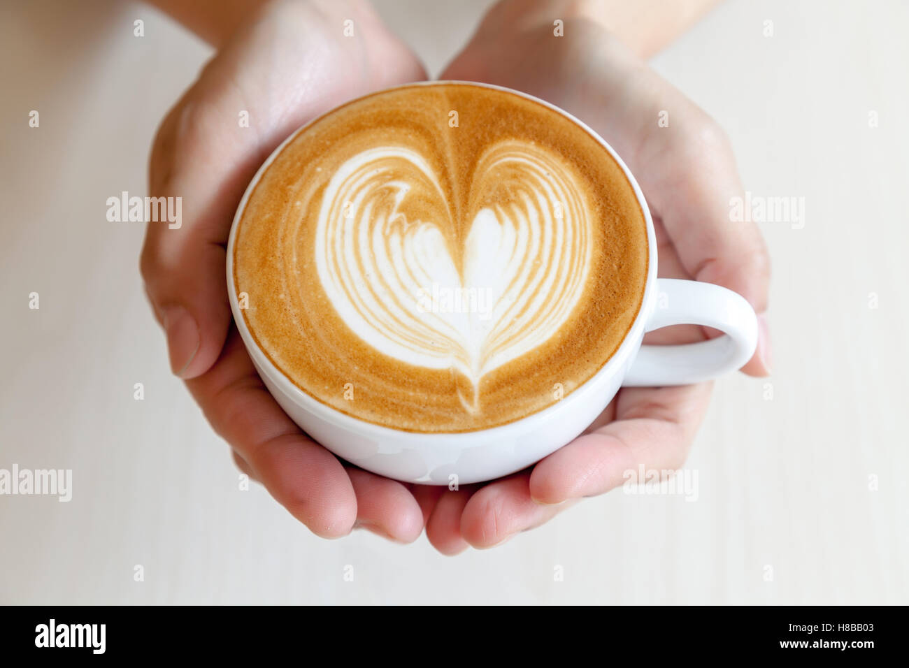 Rosetta latte kunst -Fotos und -Bildmaterial in hoher Auflösung – Alamy