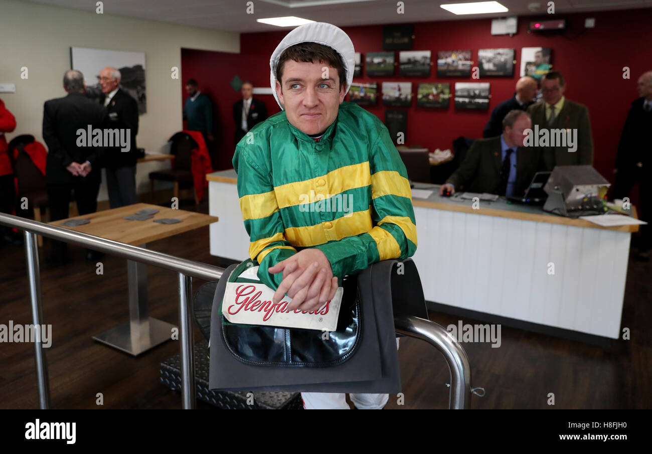 Jockey barry geraghty beim cheltenham festival -Fotos und -Bildmaterial ...