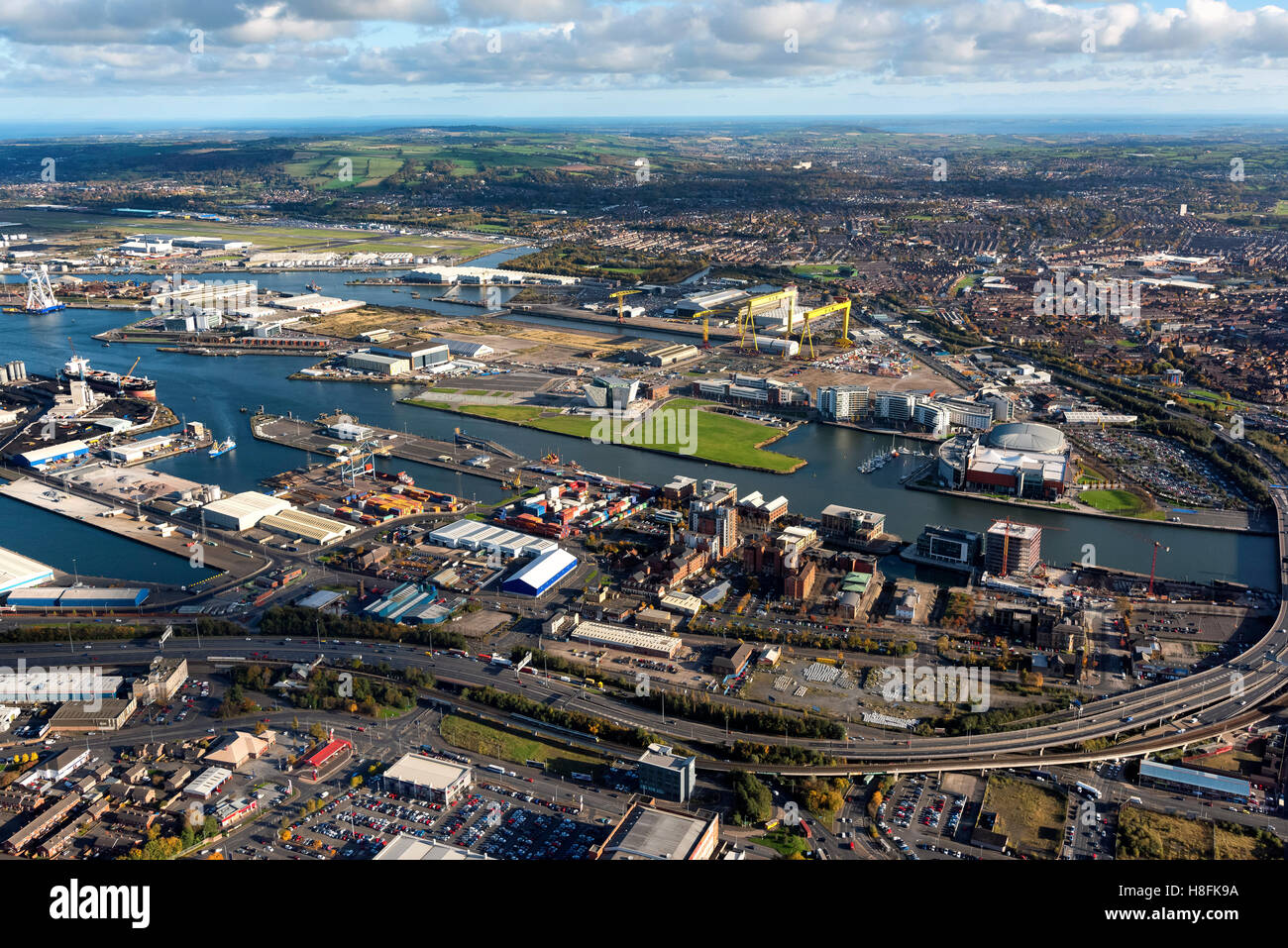 Crane belfast docks -Fotos und -Bildmaterial in hoher Auflösung – Alamy