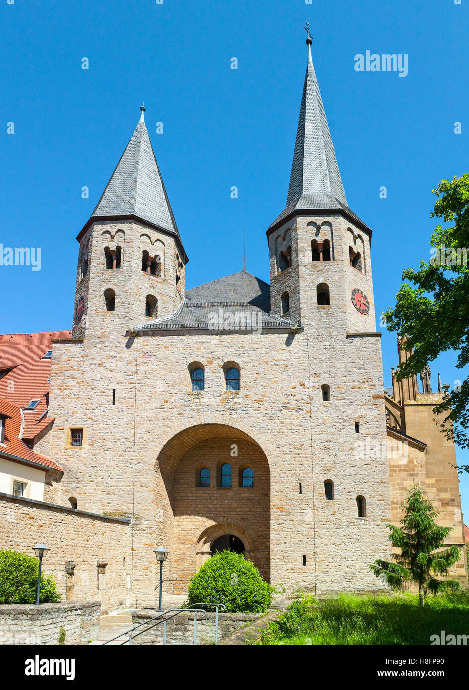 Stiftskirche peter -Fotos und -Bildmaterial in hoher Auflösung – Alamy