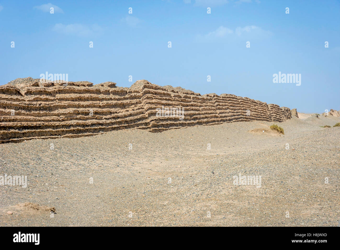 Chinese great wall in gobi -Fotos und -Bildmaterial in hoher Auflösung ...