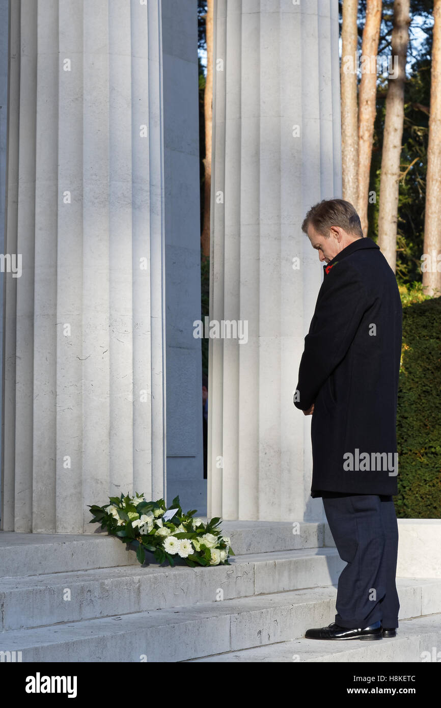 Lewis lukens -Fotos und -Bildmaterial in hoher Auflösung – Alamy