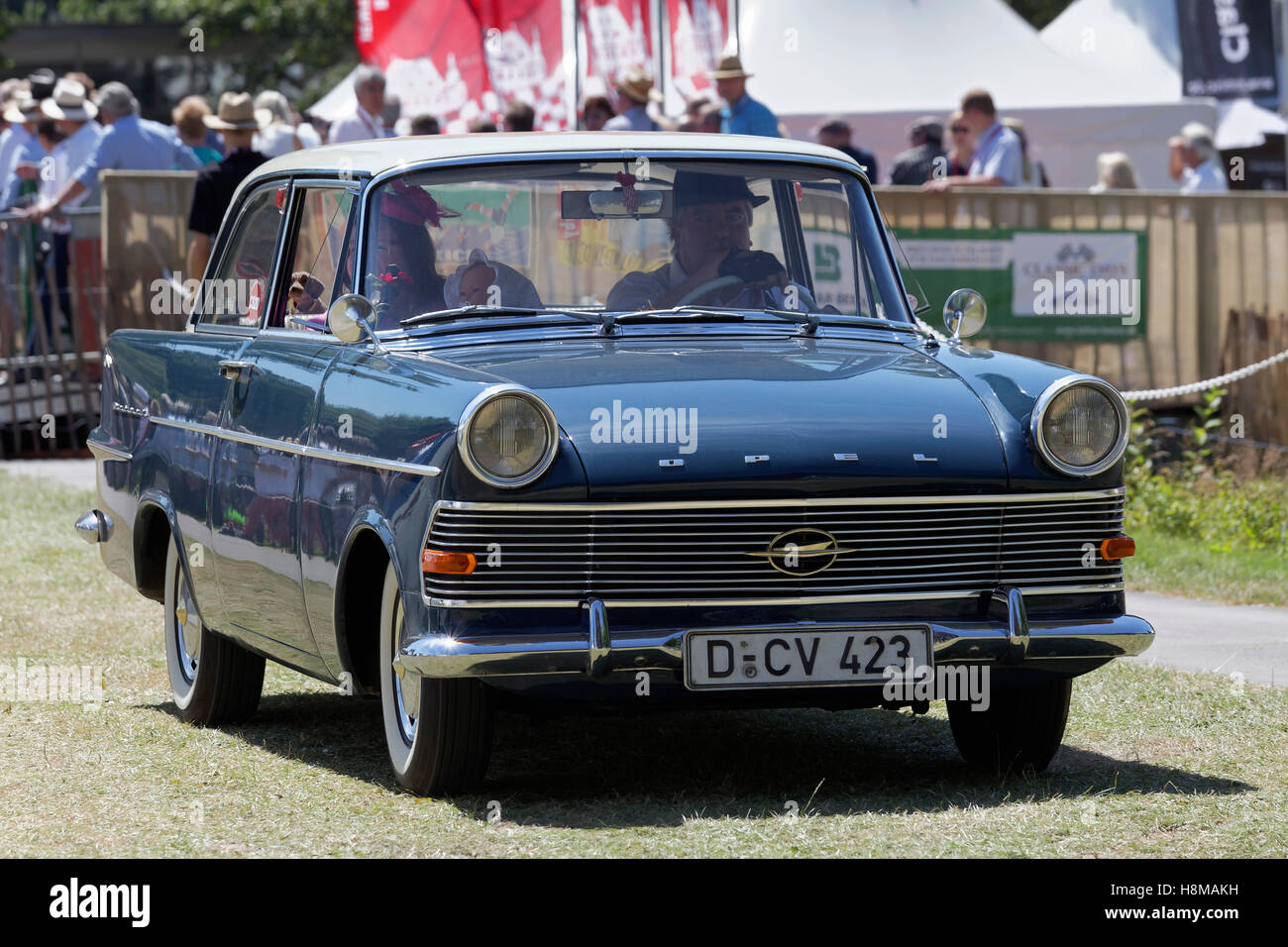 Opel Rekord P2, 1960-Modell, Oldtimer, Schloss Dyck Classic Days 2016 ...
