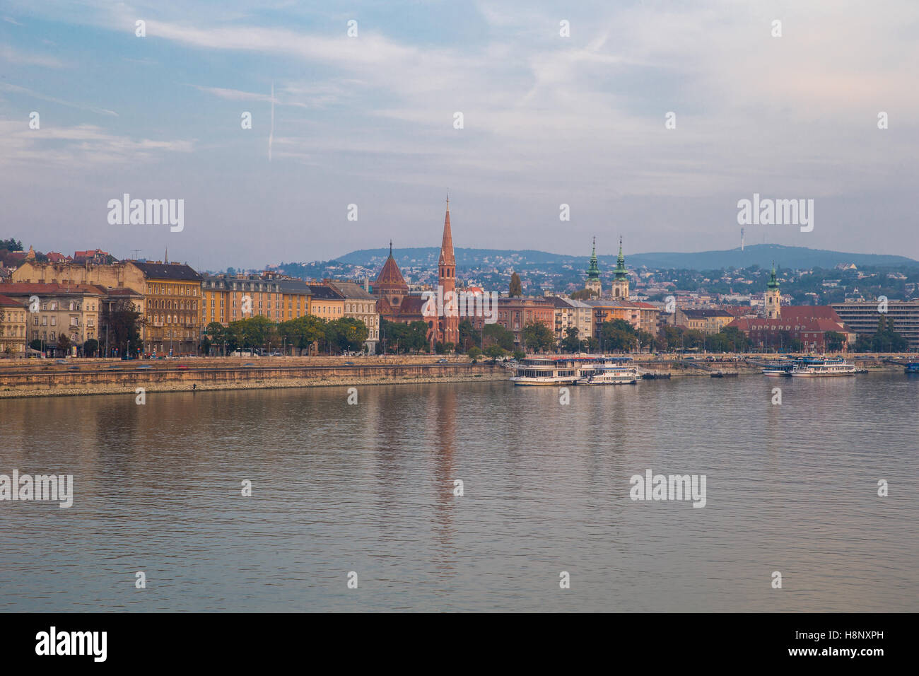 Budapester promenade -Fotos und -Bildmaterial in hoher Auflösung – Alamy