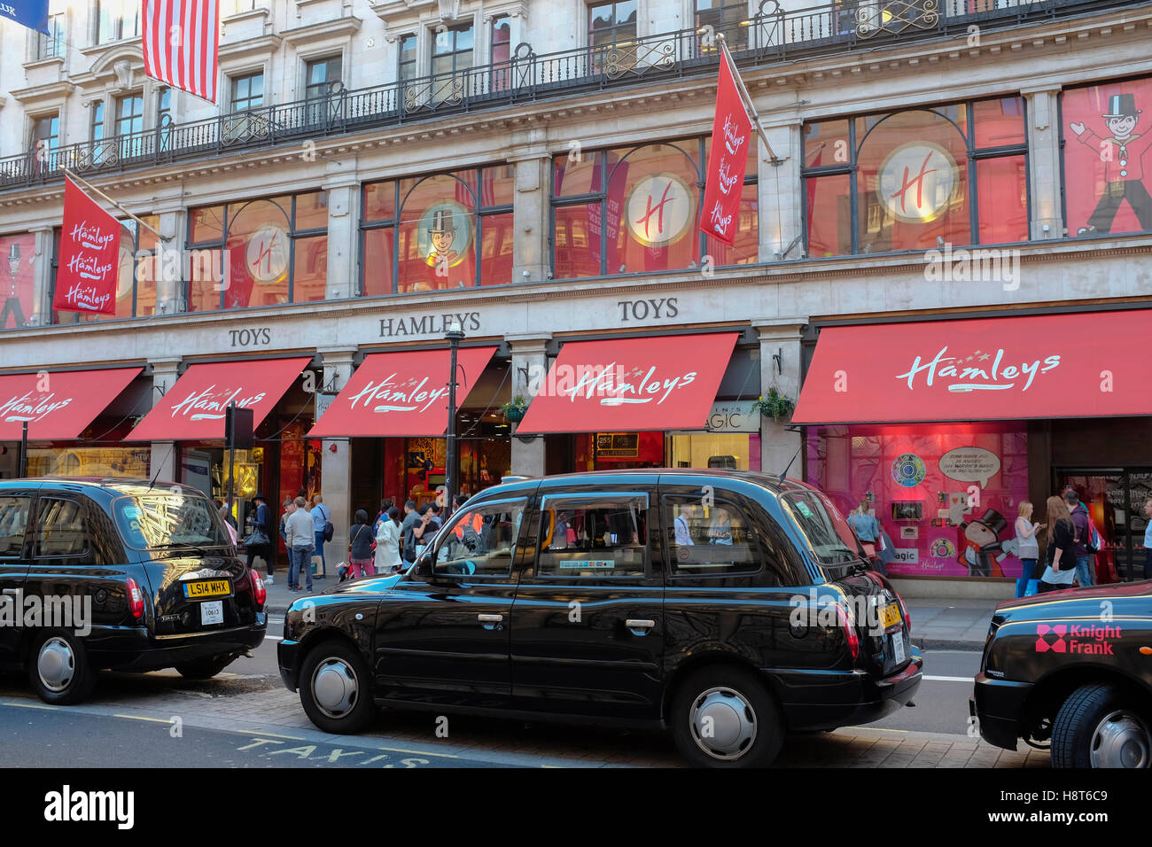 Hamleys Interior Stockfotos und -bilder Kaufen - Alamy