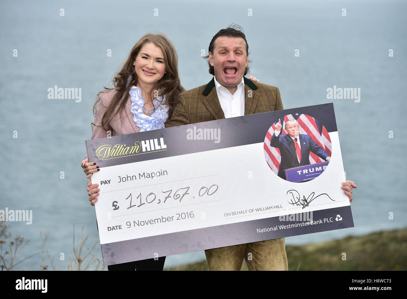 Besitzer camelot castle hotel -Fotos und -Bildmaterial in hoher ...