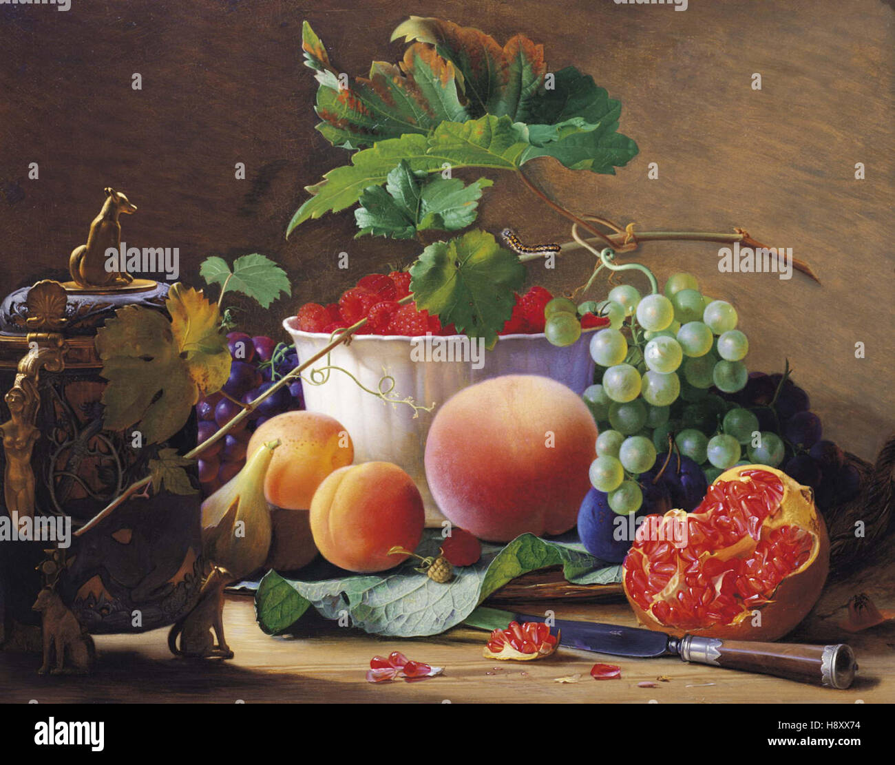 Carl Vilhelm Stillleben mit Pfirsichen, Granatäpfel und Himbeeren Stockfotografie - Alamy