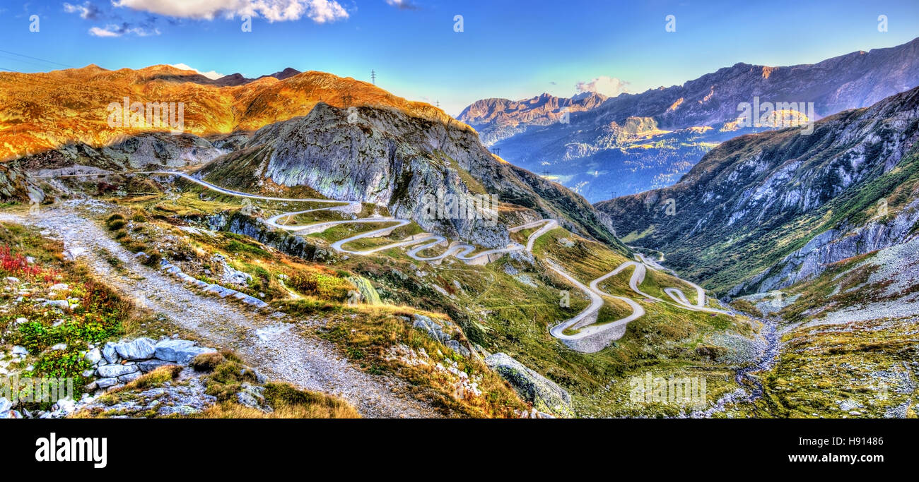 Pass In Den Alpen