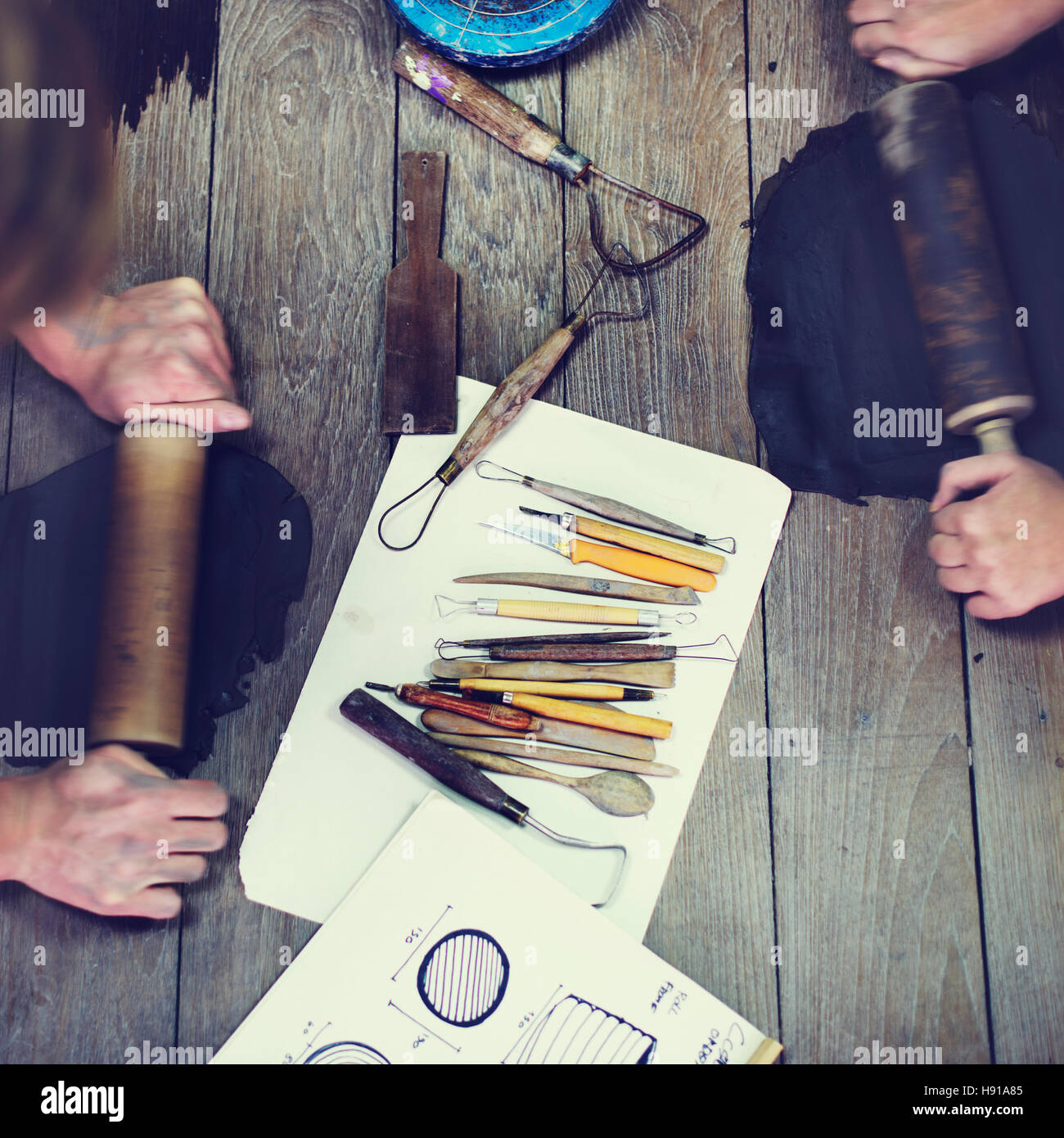 Ton rollen -Fotos und -Bildmaterial in hoher Auflösung – Alamy