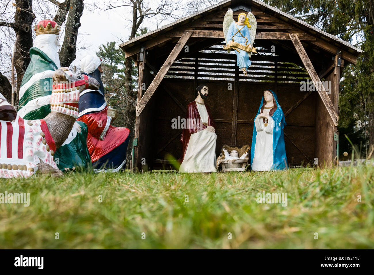 Traditionelle kinderkrippe -Fotos und -Bildmaterial in hoher Auflösung ...