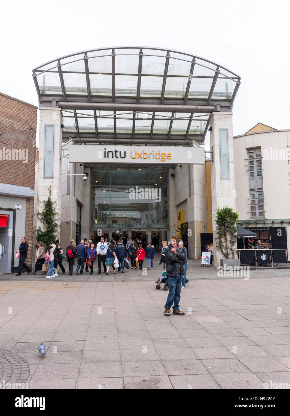 Intu uxbridge -Fotos und -Bildmaterial in hoher Auflösung – Alamy