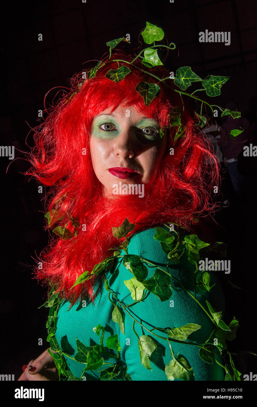 Batman kleid -Fotos und -Bildmaterial in hoher Auflösung – Alamy