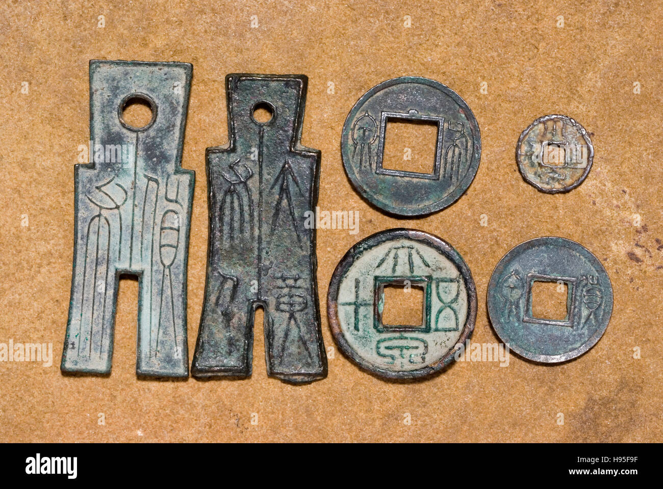 Münzen der Kaiser Wang Mang Stockfotografie - Alamy