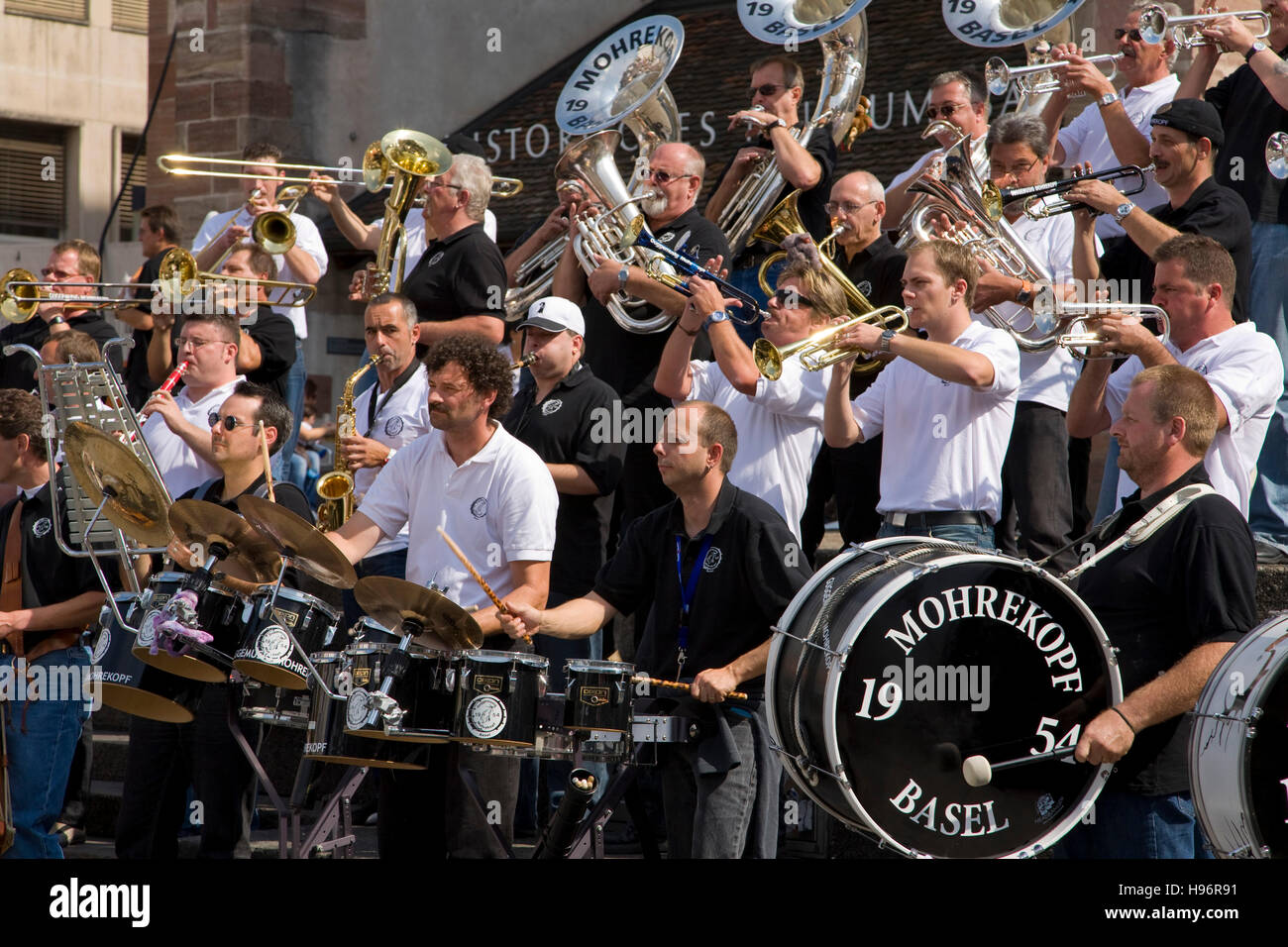 Guggen musiker -Fotos und -Bildmaterial in hoher Auflösung – Alamy