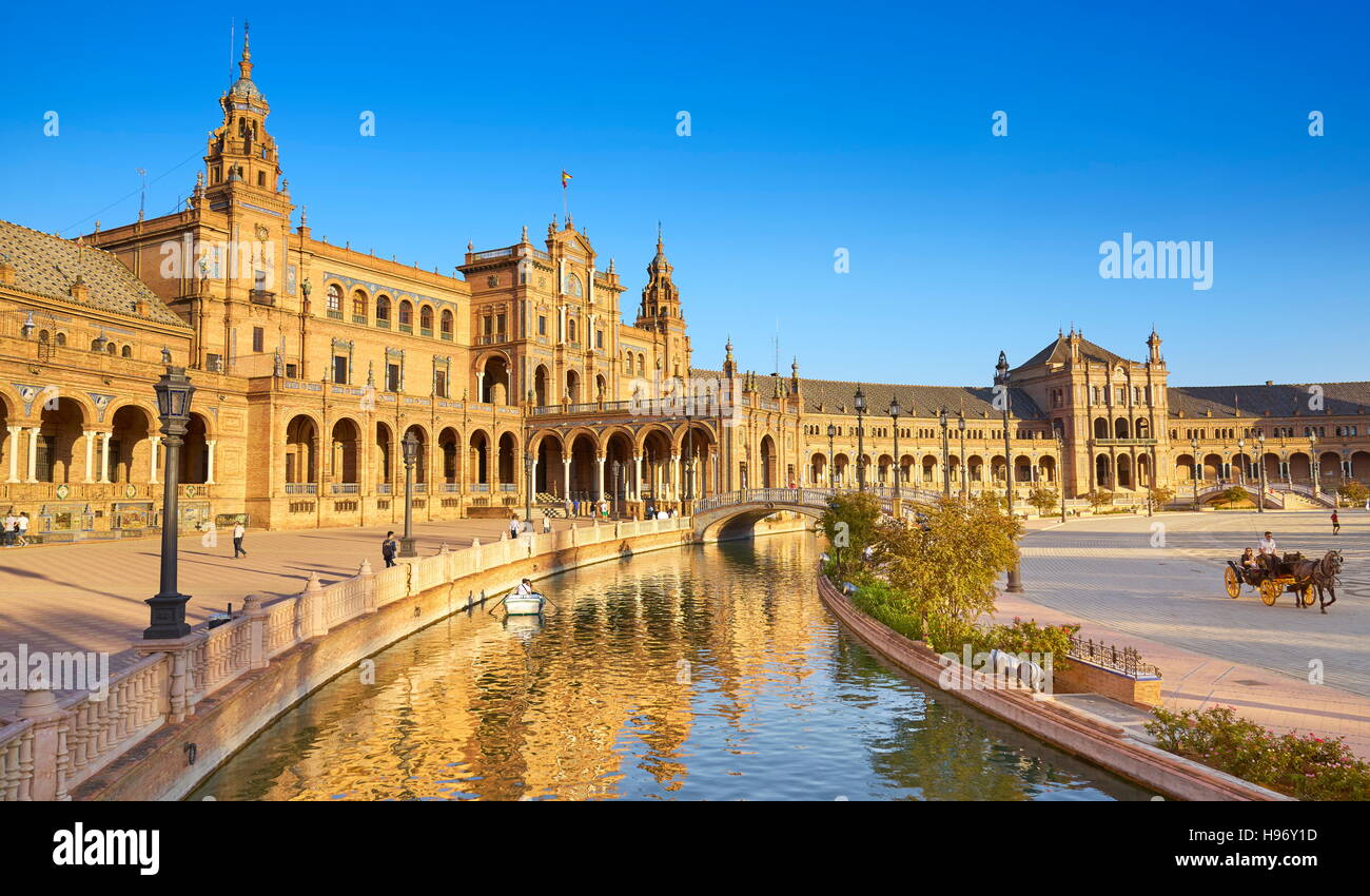 Plaza de espana sevilla spanien andalusien -Fotos und -Bildmaterial in ...